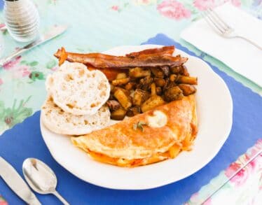 Cape Cod Bed and Breakfast: An English Garden - Hotel Cape Cod